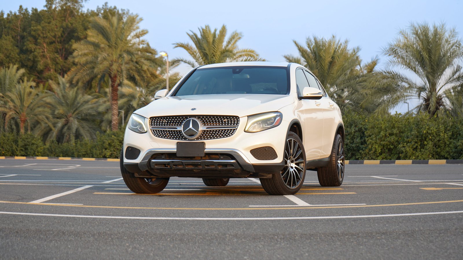 Mercedes-Benz GLC 350 - Dubai 2000 Cars