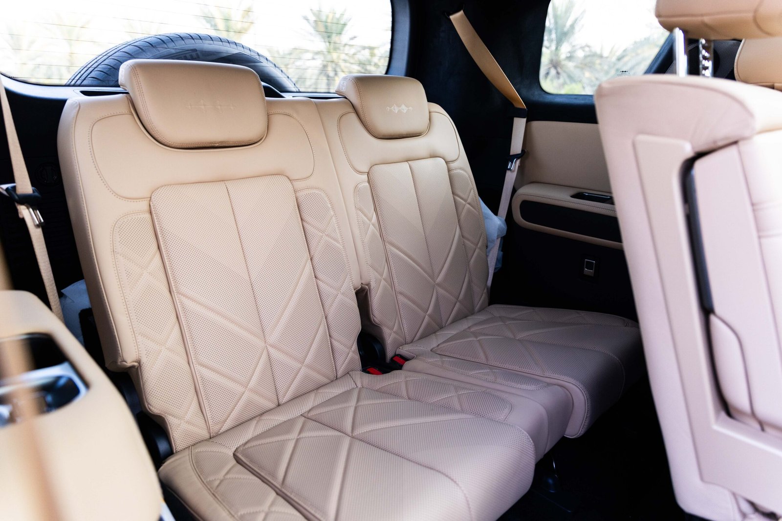 2025 BYD Leopard 8 Smart & Brave Flagship Edition - Dubai 2000 Cars